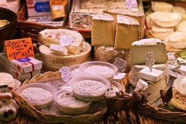 Cheese Display France - Tuscany Tours